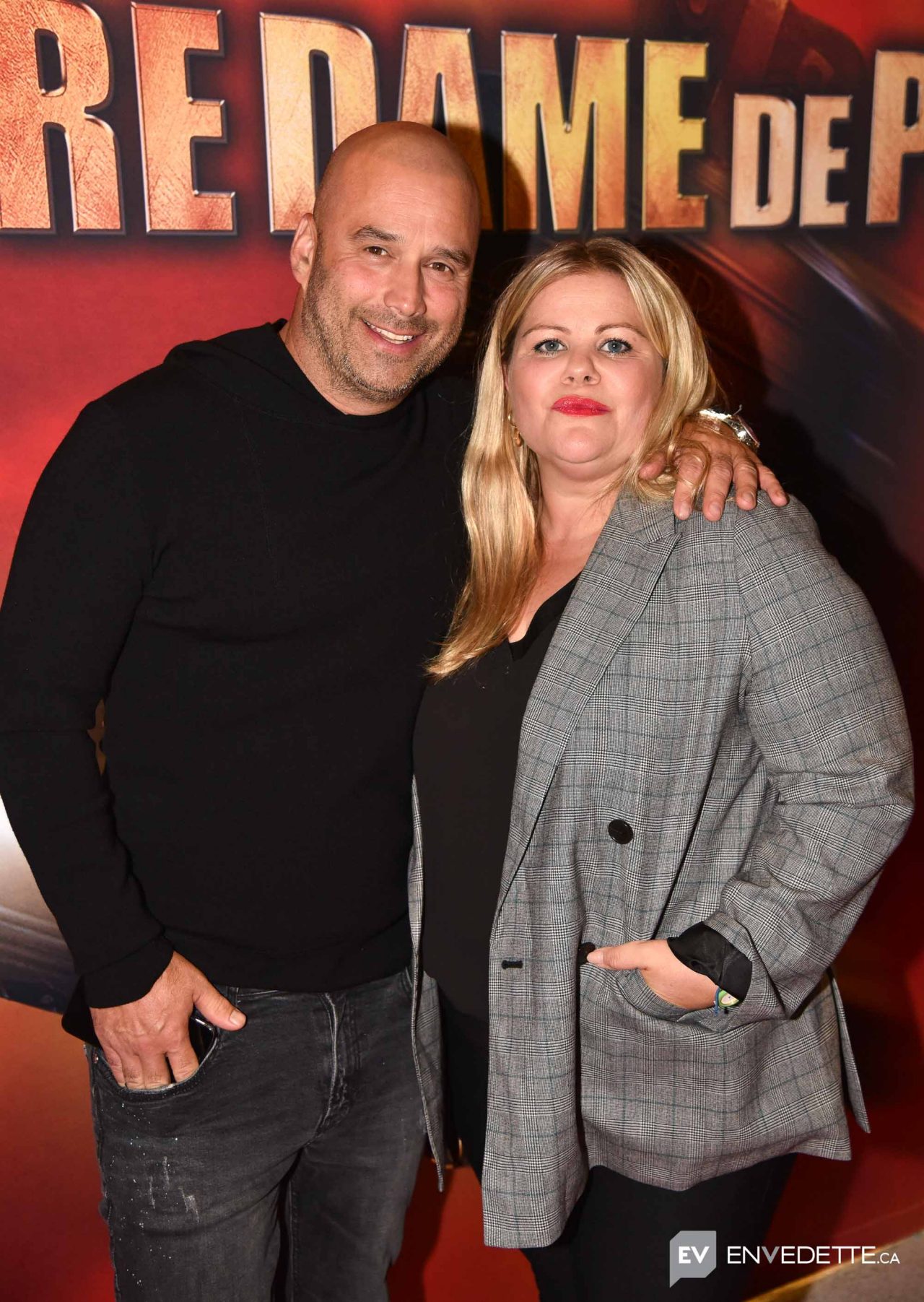 Geneviève Schmidt et son amoureux brillent sur le tapis rouge de Notre ...