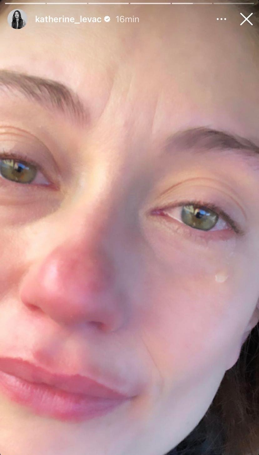 Katherine Levac éclate en sanglots au premier jour de garderie de ses ...