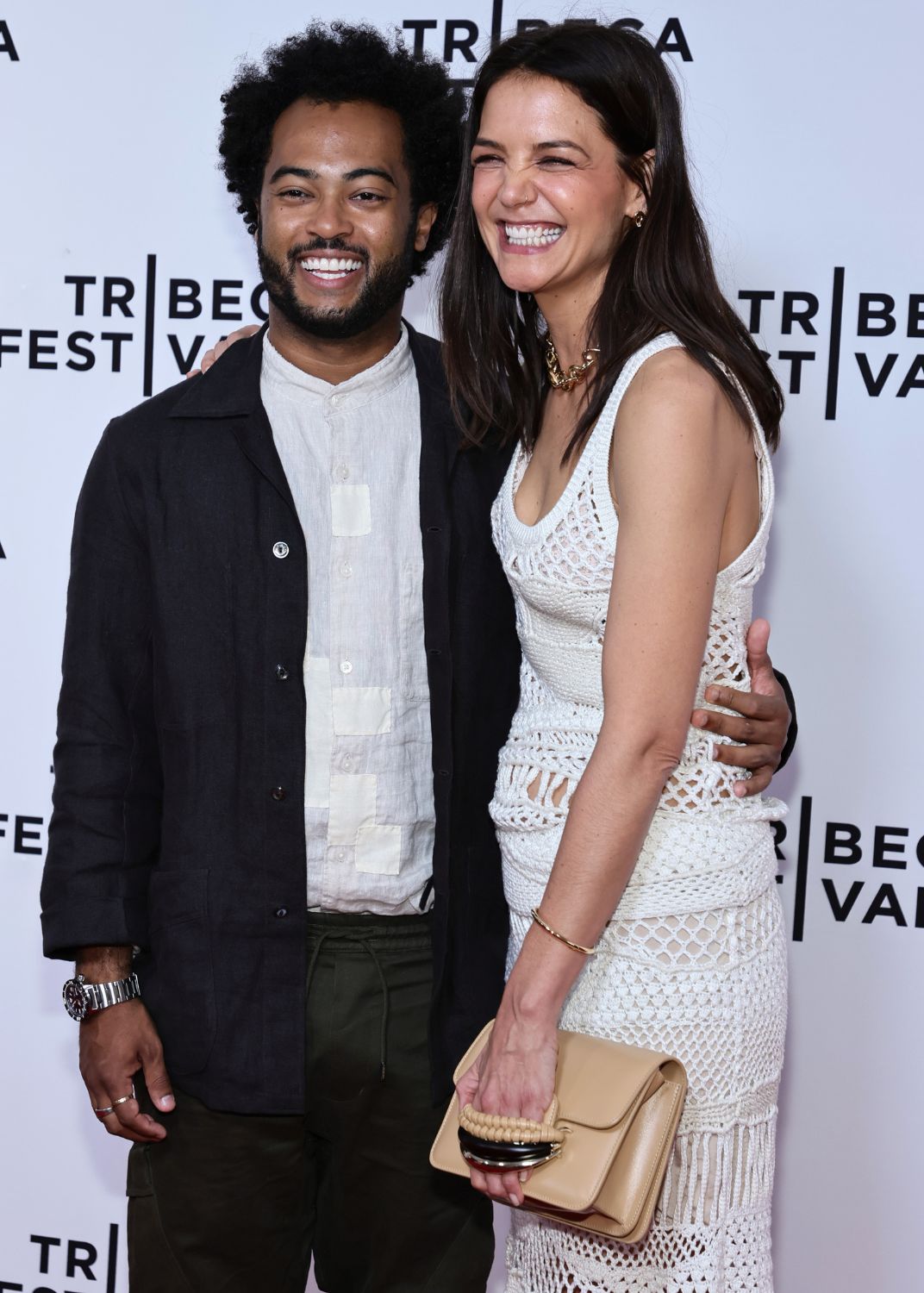 Katie Holmes : rare apparition avec son nouvel amoureux sur le tapis rouge