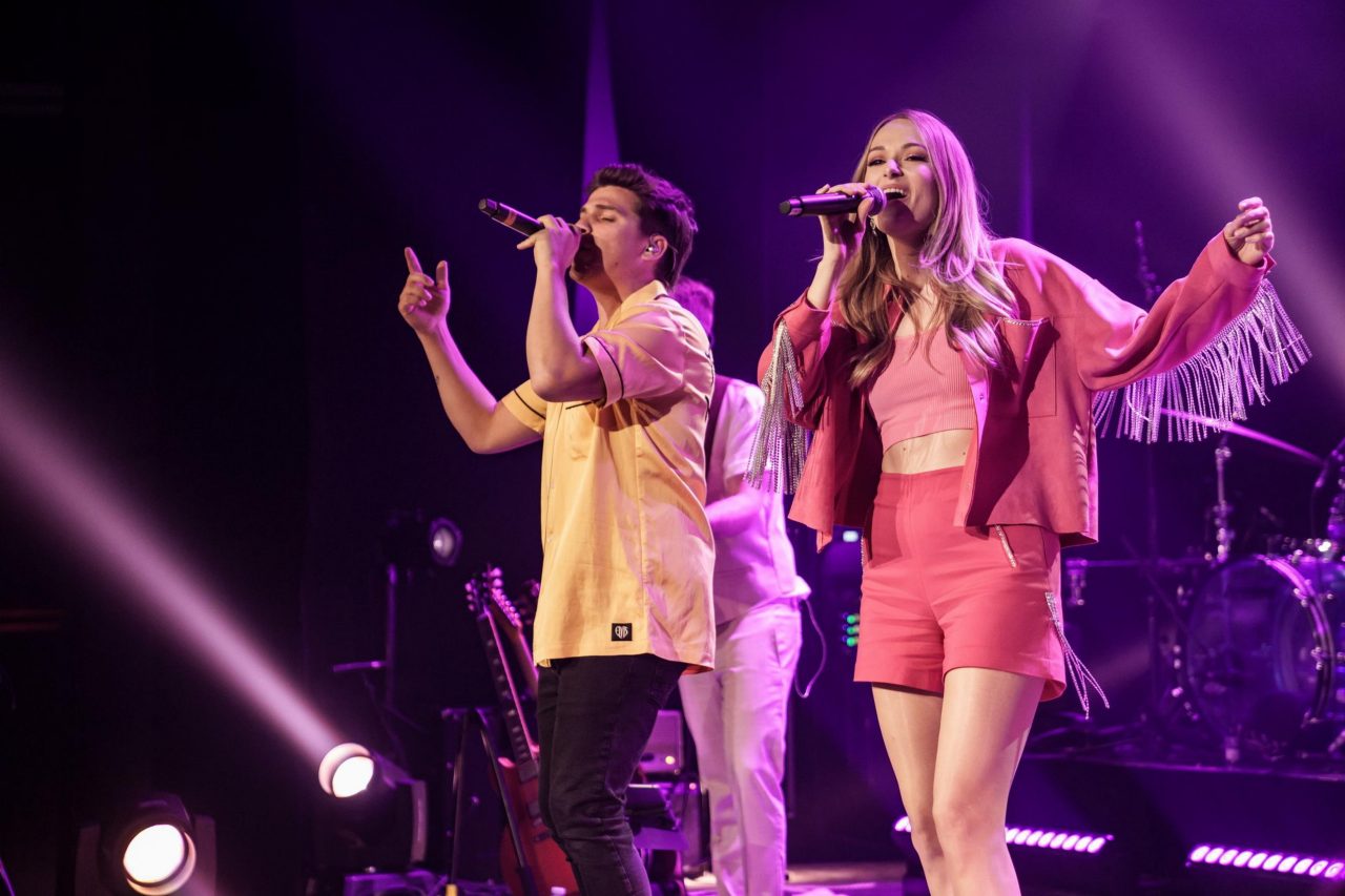 Léa Jarry bien accompagnée pour son grand party country!