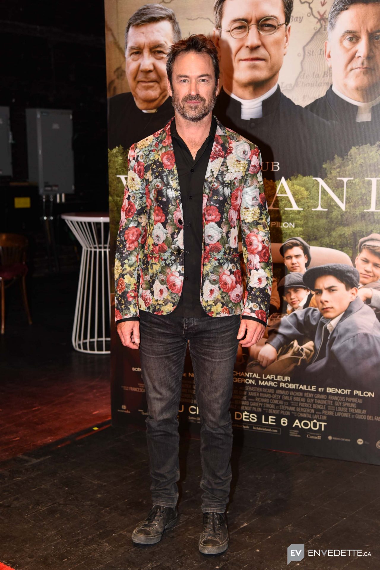 Un tapis rouge bondé de vedettes pour la première du film Le Club Vinland