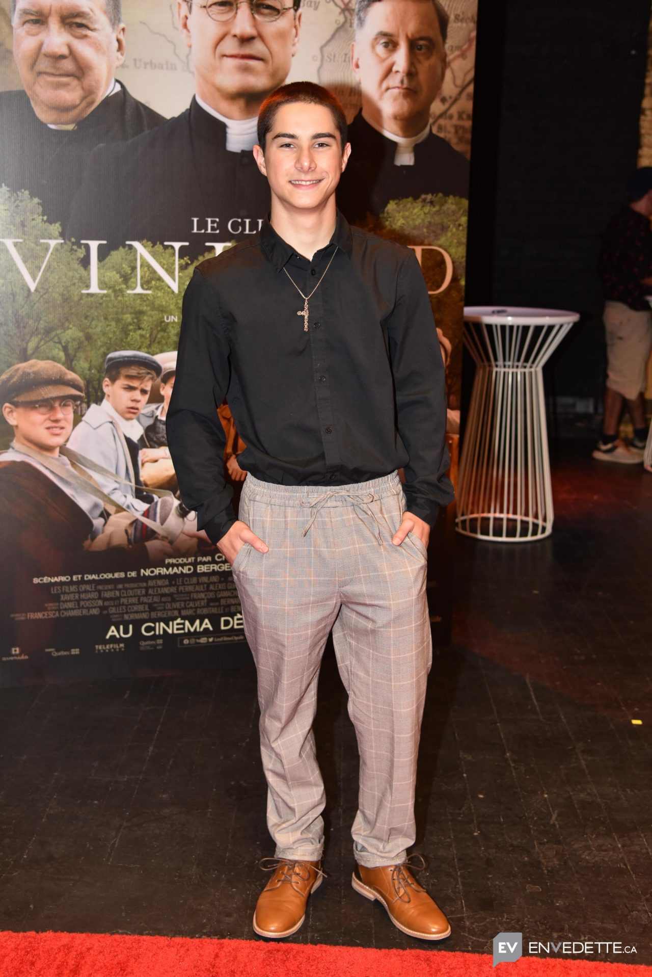 Un tapis rouge bondé de vedettes pour la première du film Le Club Vinland