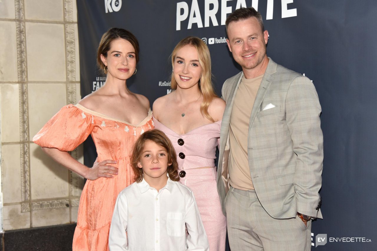 Une foule de vedettes sur le tapis rouge du film Le guide de la famille ...