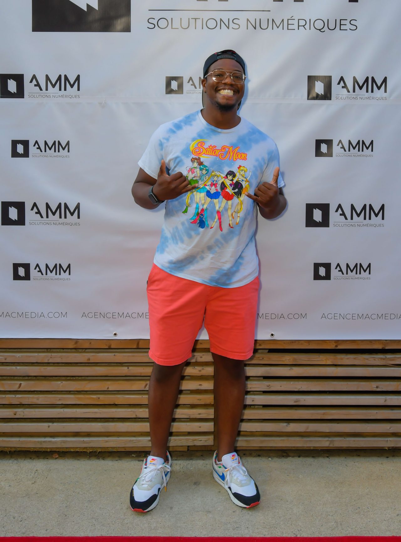 Tapis rouge survolté pour le méga party des 5 ans de l'Agence AMM