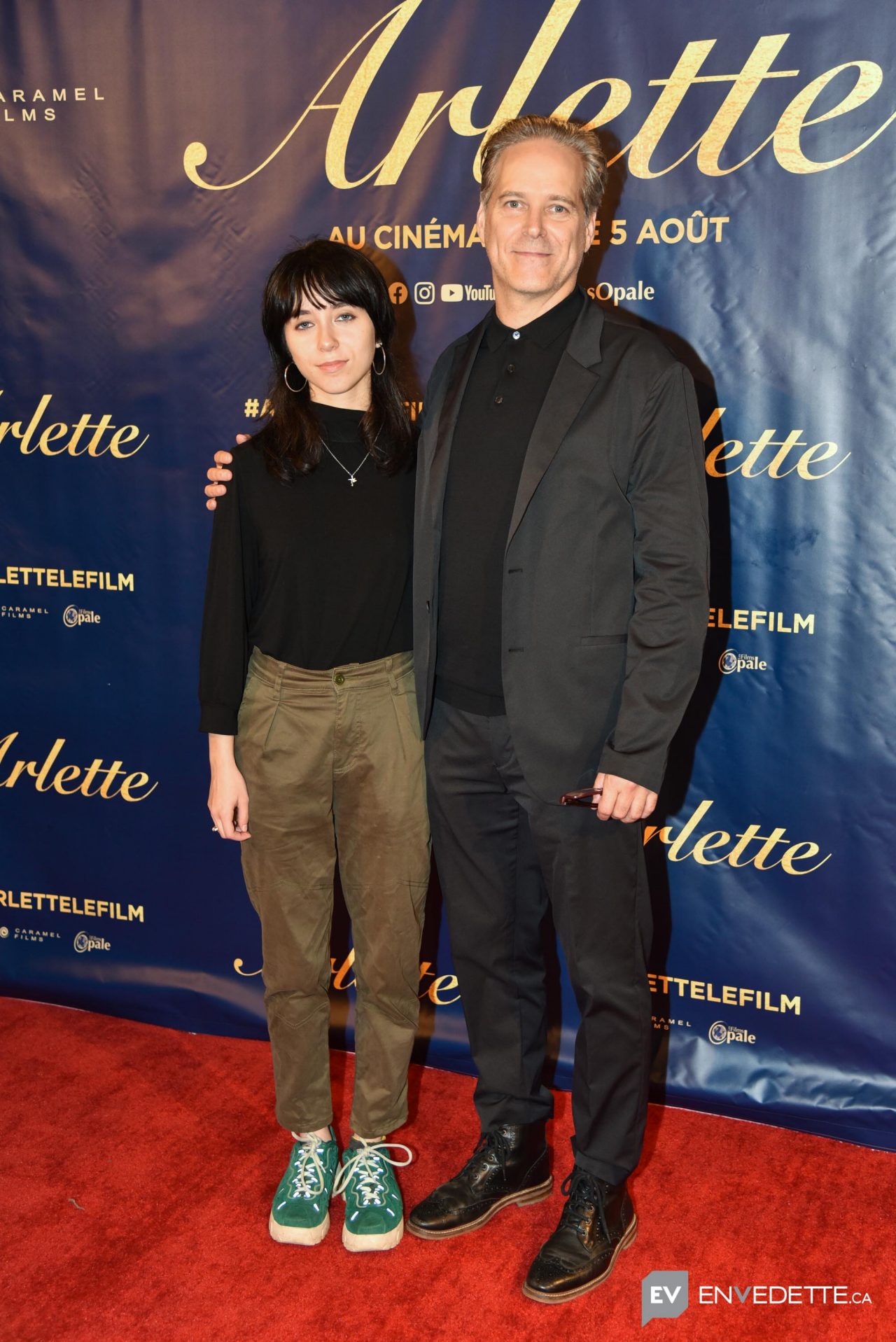 Mariloup Wolfe et Maripier Morin brillent sur le tapis rouge du film ...