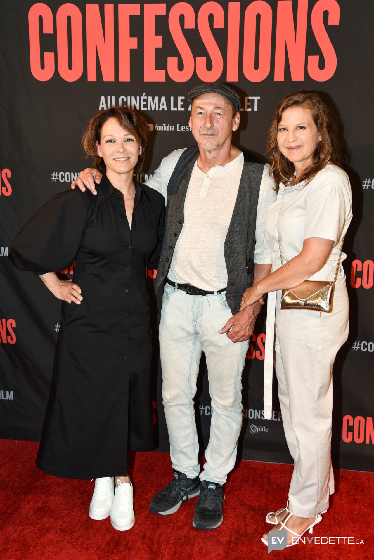 Tapis rouge bondé de la première du film Confessions avec Luc Picard