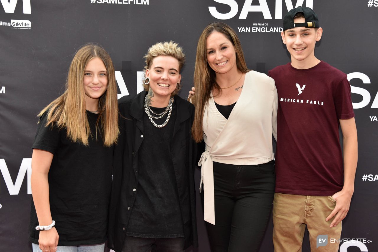 Une foule de vedettes sur le tapis rouge du film Sam de Yan England