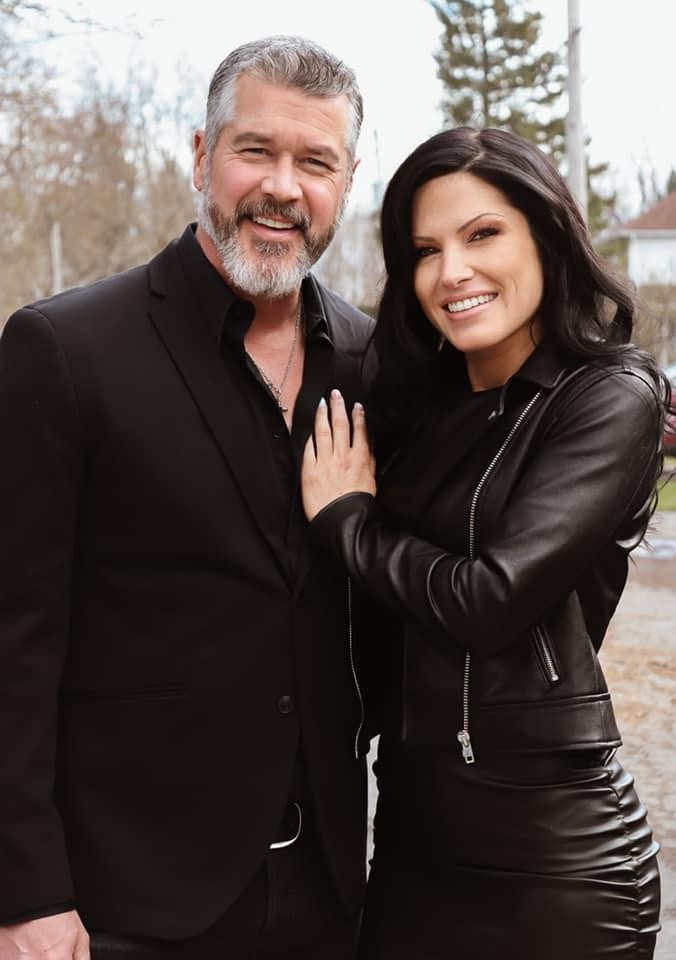 Une première masquée et glamour pour Lorsque le coeur dérange