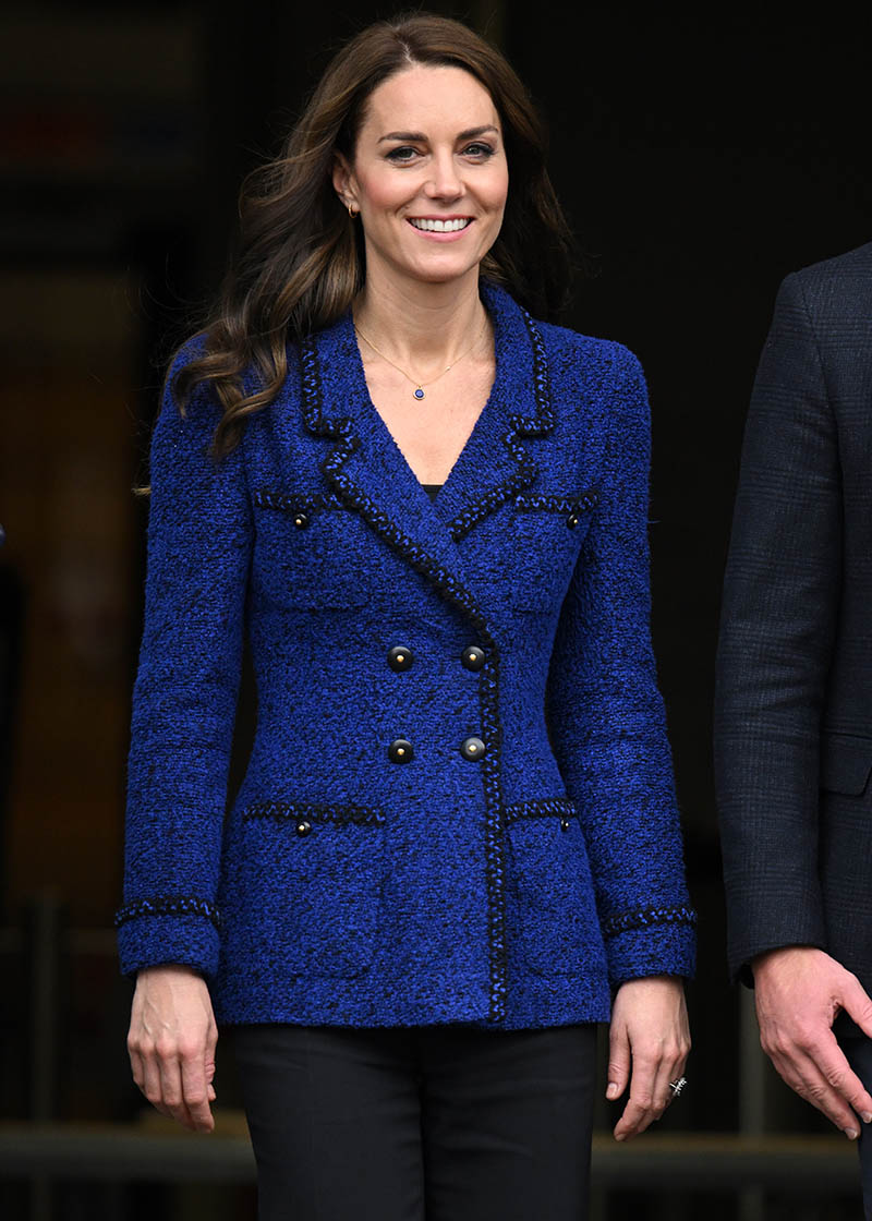 Kate Middleton totalement renversante dans deux looks bleus sublimes!