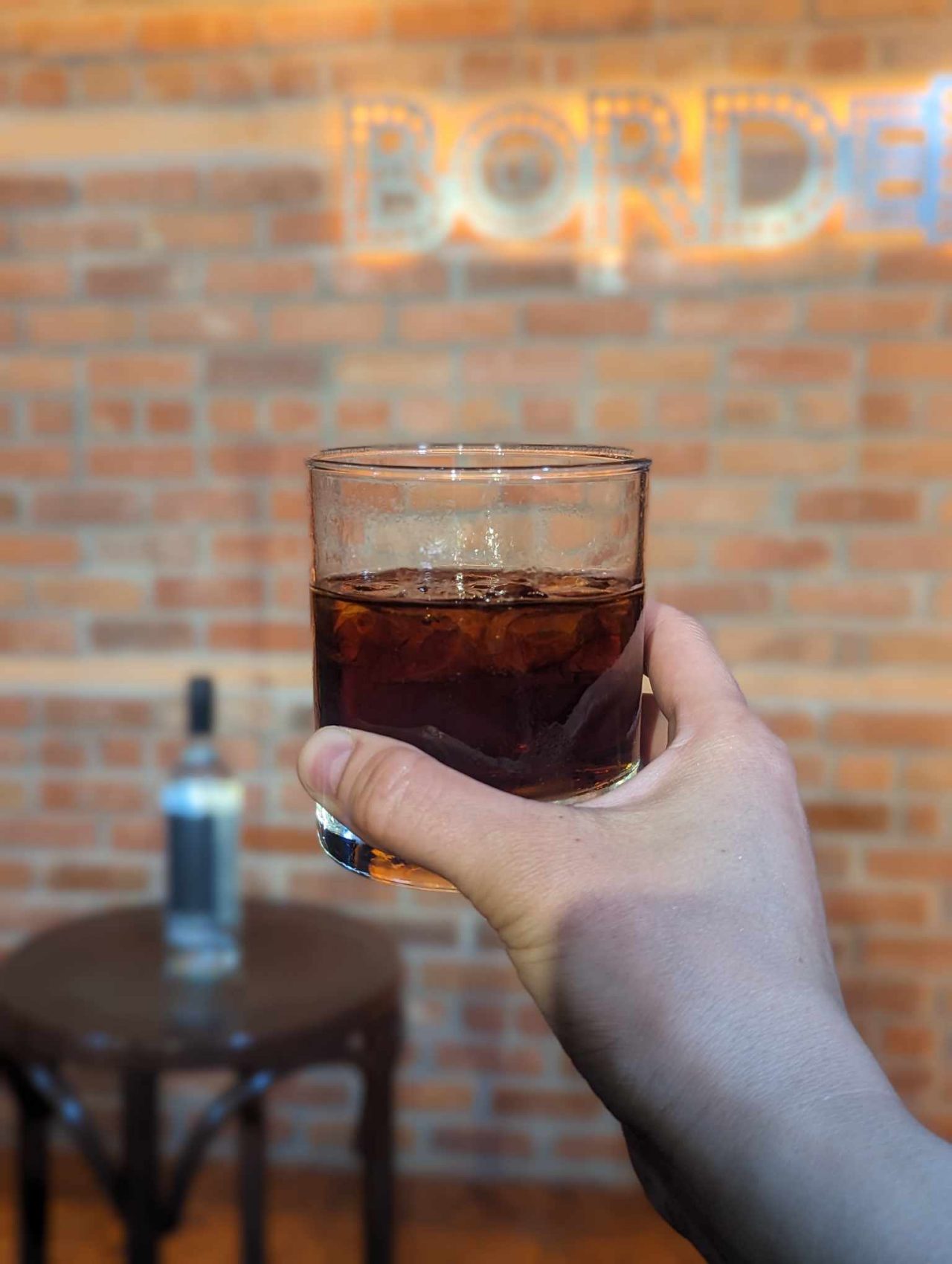 Mike Ward lance une vodka au goût aussi doux que son prix!