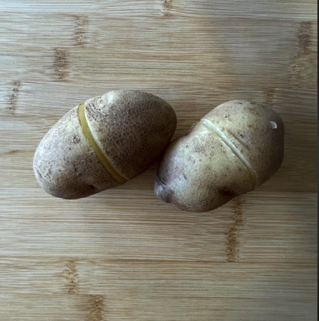 Cette technique permettrait de peler les patates sans effort, je l'ai ...