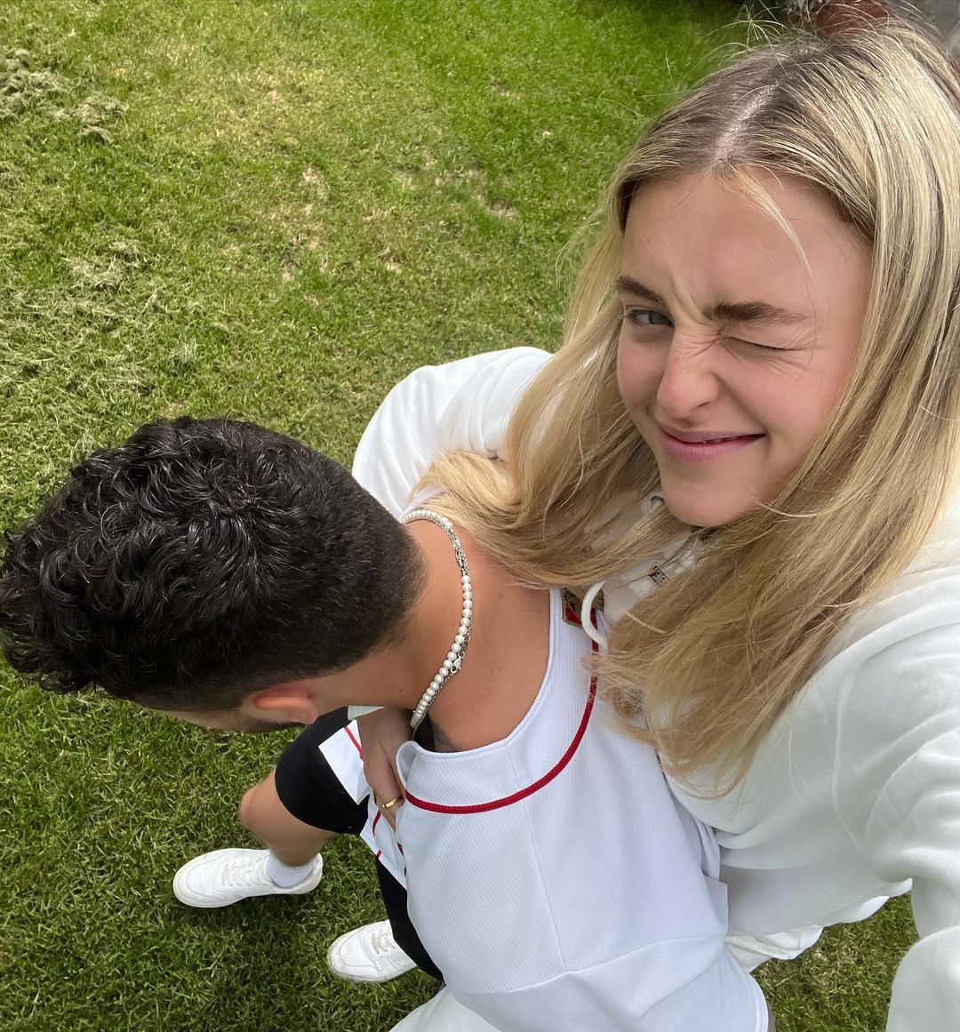 17 adorables photos des amoureux Alicia Moffet et Fred d'OD