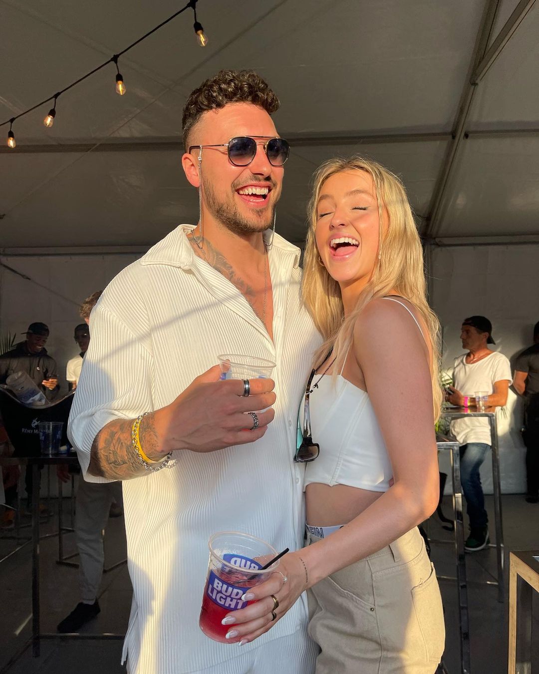 17 adorables photos des amoureux Alicia Moffet et Fred d'OD