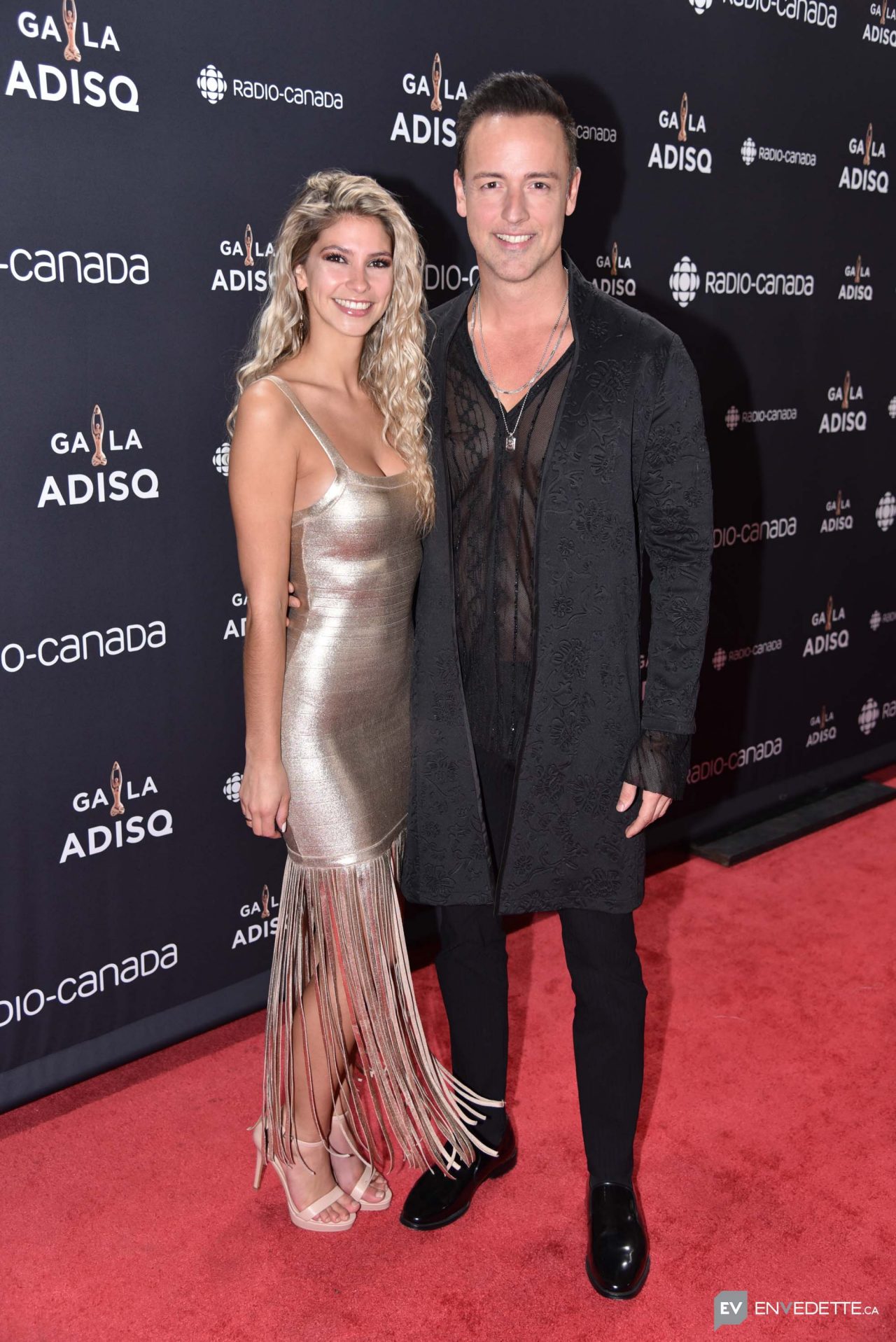ADISQ 2023: Voyez les plus beaux couples sur le tapis rouge!