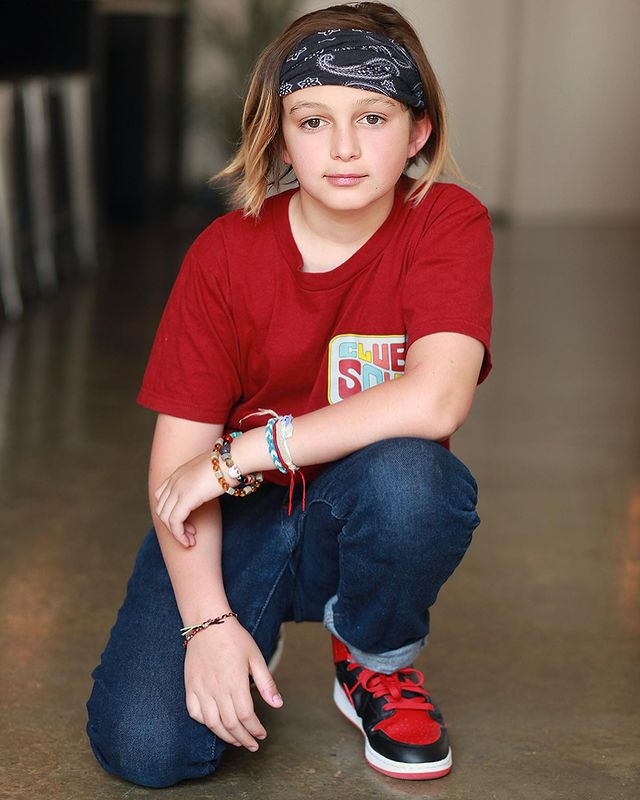 Anik Jean dévoile les photos de casting de son fils