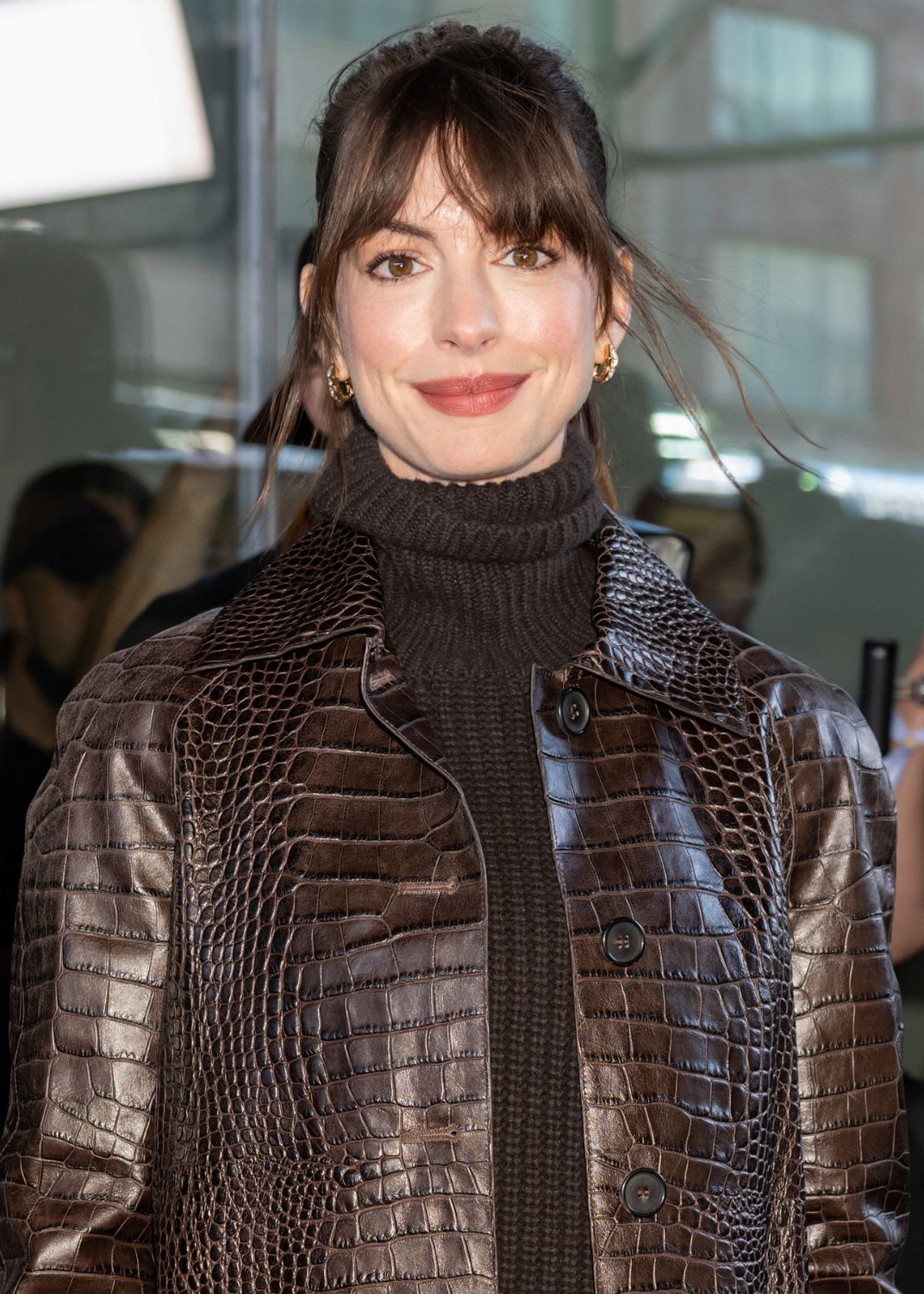Anne Hathaway recrée son look du «Diable s'habille en Prade» et c'est ...
