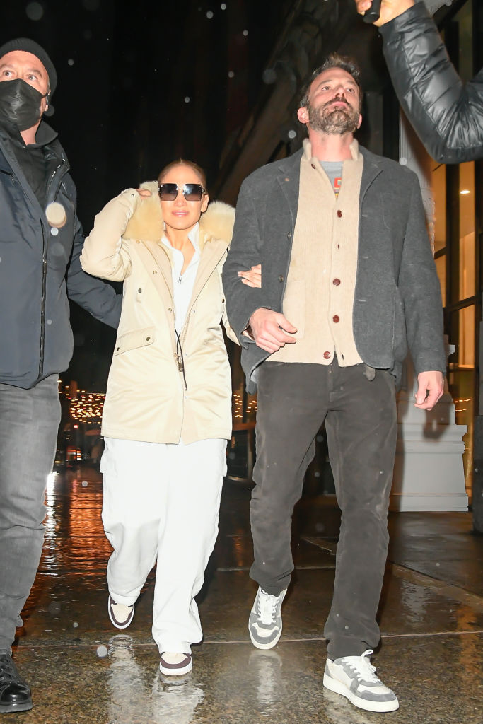 Ben Affleck et Jennifer Lopez méconnaissables sur une photo de fan sans ...