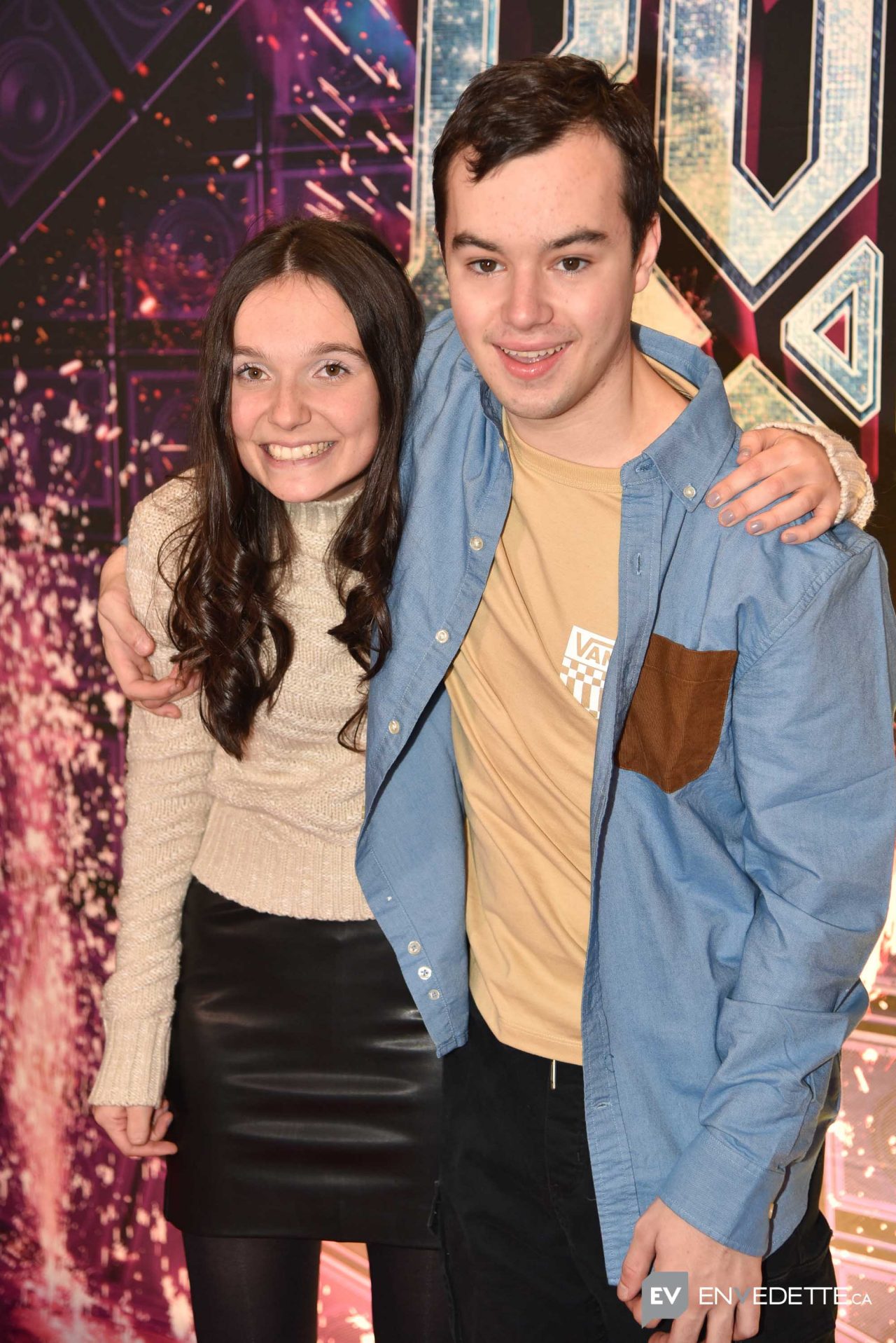 Benjamin Gratton et son amoureuse font une adorable première apparition ...