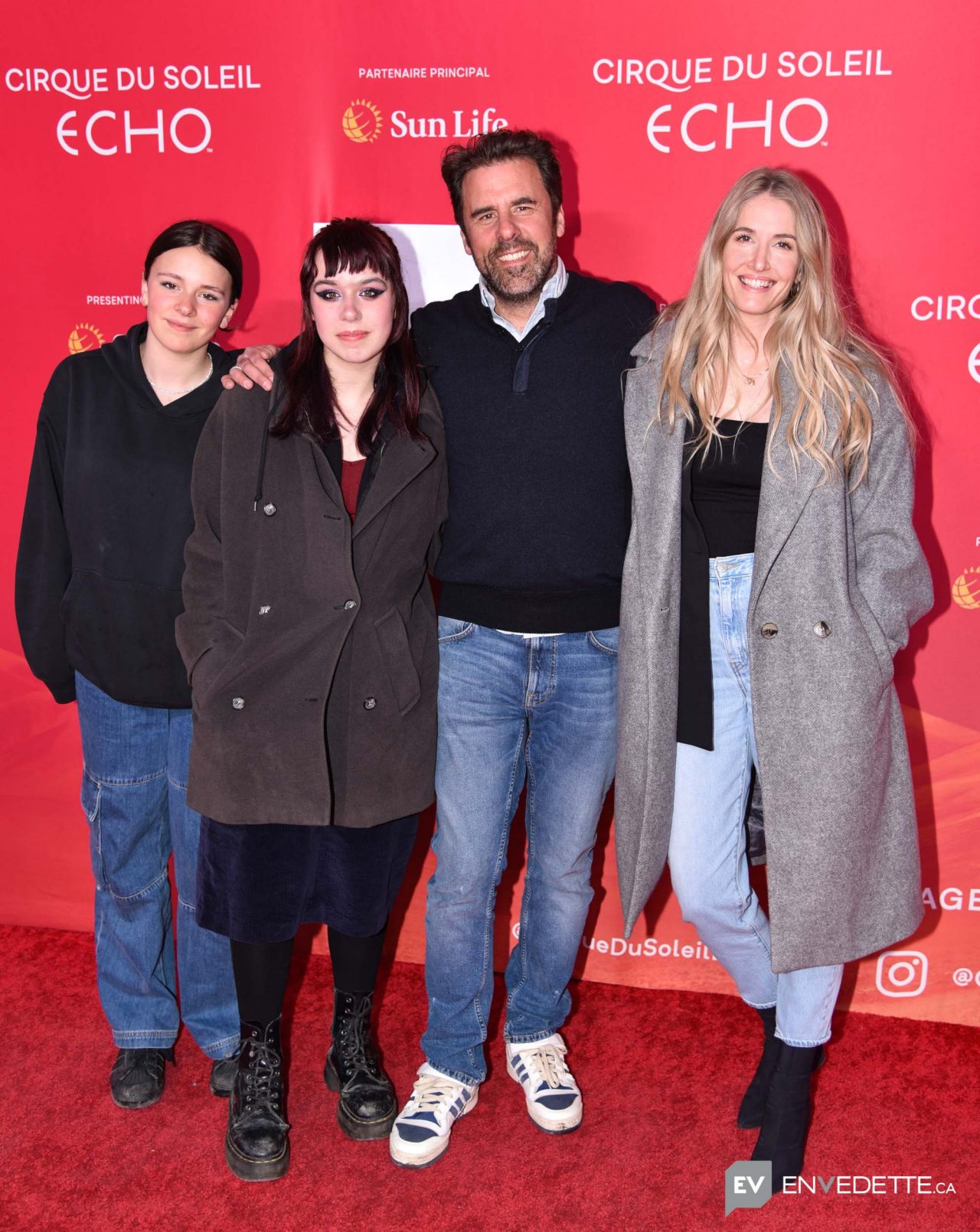 Bruno Marcil de STAT nous présente sa nouvelle blonde et vous la ...