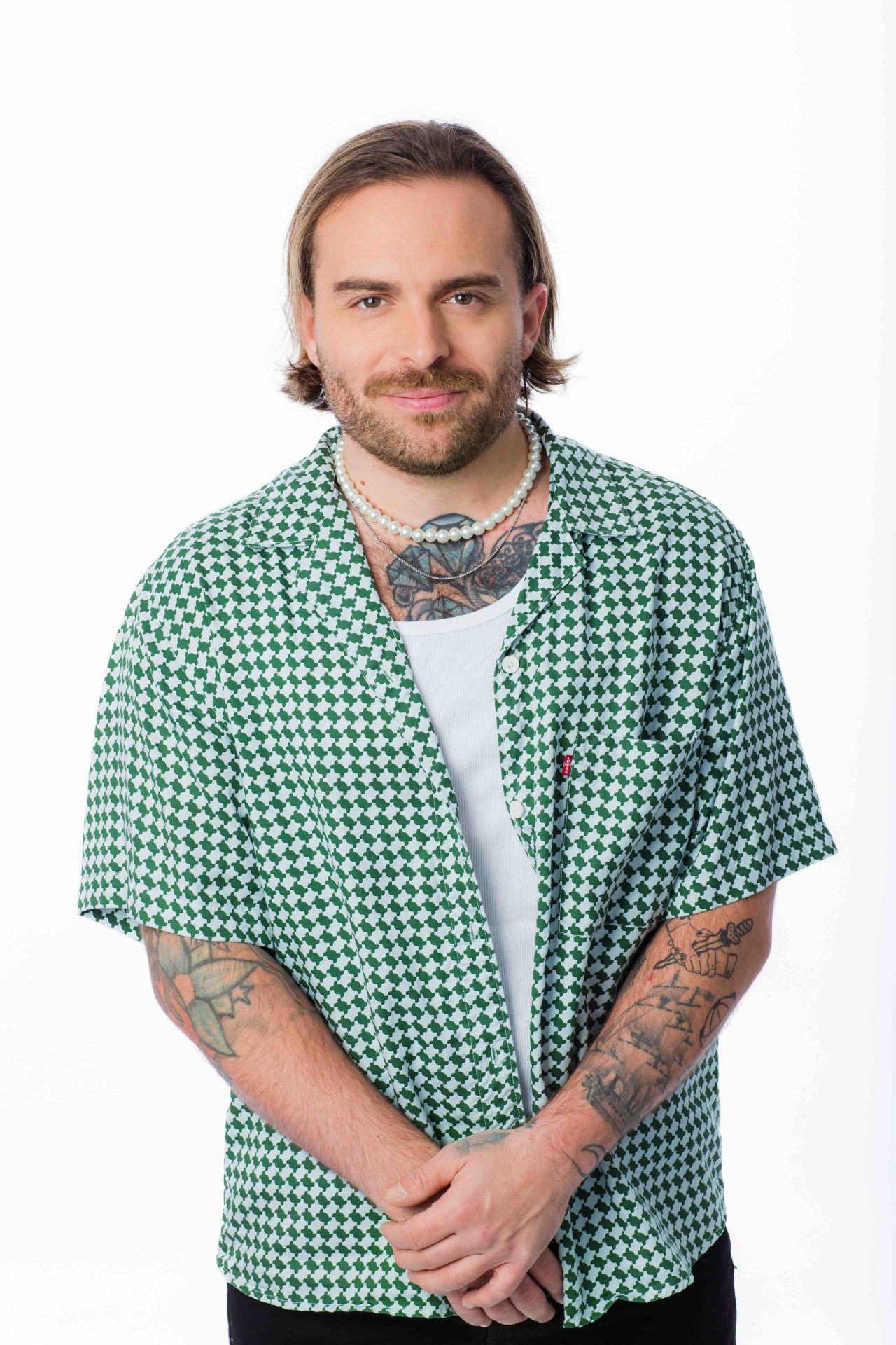 On connaît ENFIN les 16 candidats de Big Brother Célébrités et on capote!