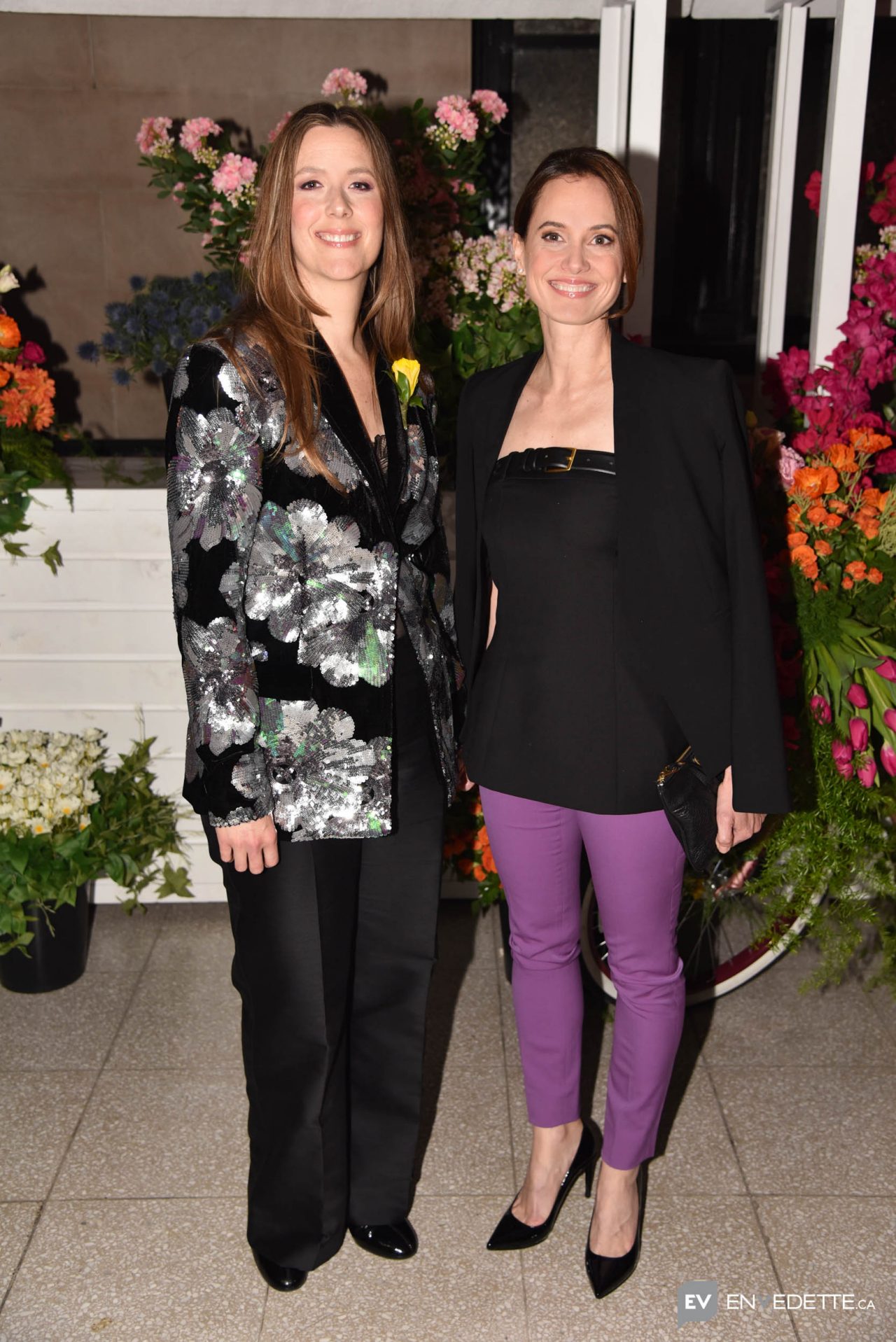 La chanteuse Beyries nous présente son amoureuse pour la première fois!