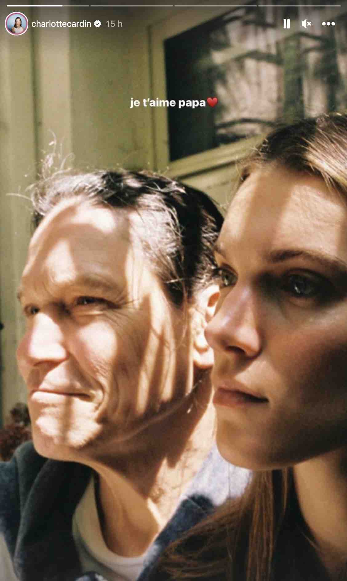 Charlotte Cardin ressemble tellement à son père, voici les photos