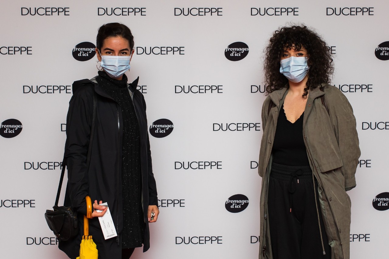 Charlotte Legault brille sur le tapis rouge de King Dave