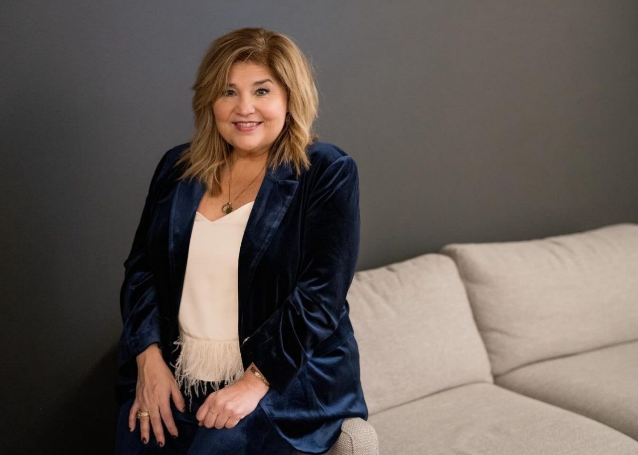 Julie Snyder dément de fausses nouvelles