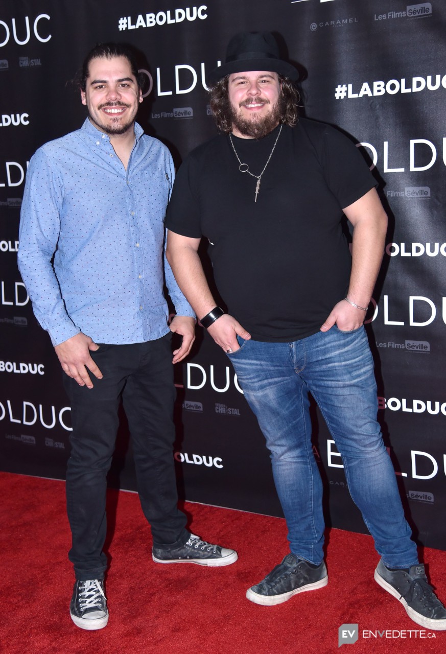 C'est ELLE, la nouvelle blonde de Sonny Caouette de 2Frères!