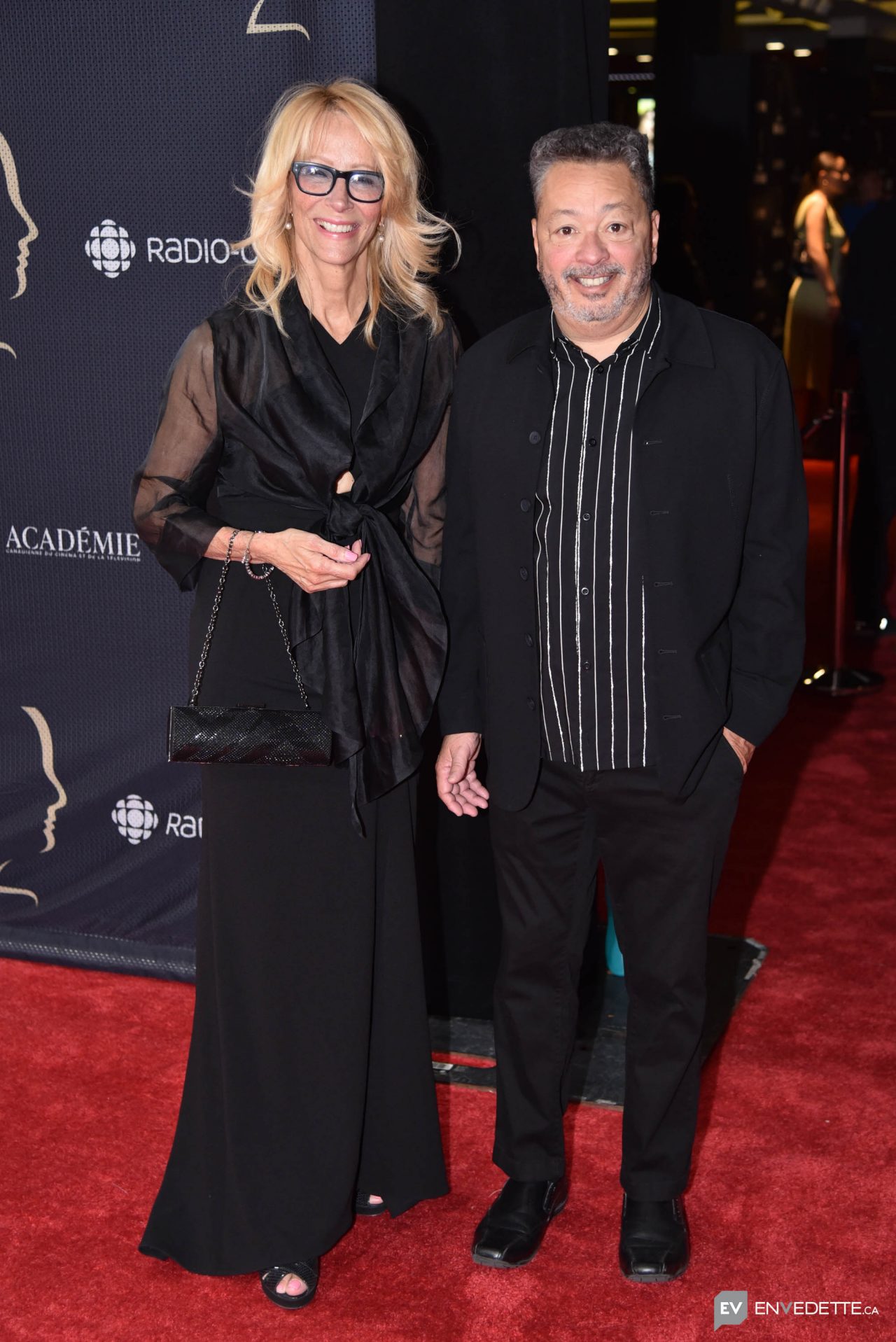 Sylvain Larocque prend la pose avec Mathieu Baron, voici pourquoi