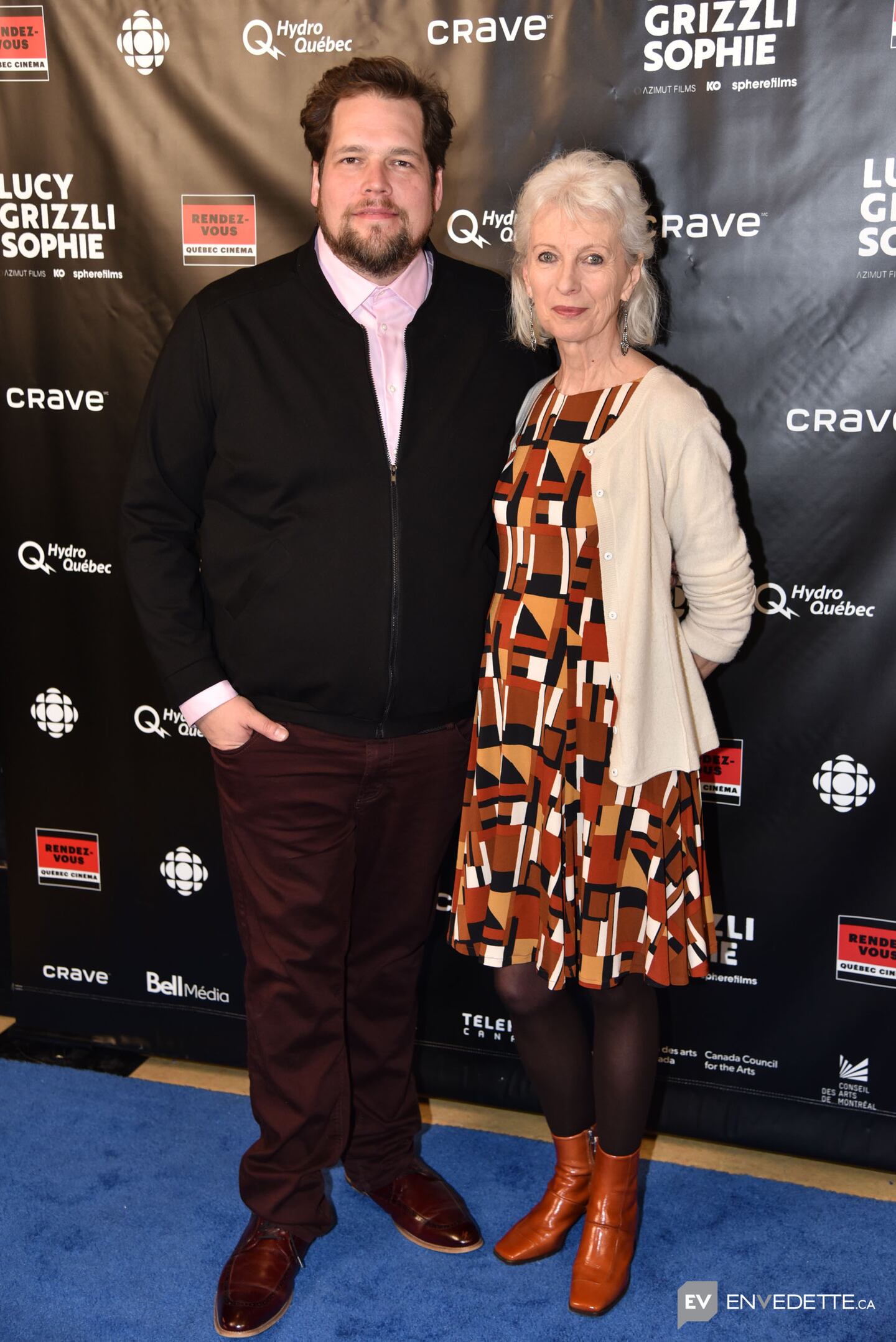 Lucy Grizzli Sophie: Catherine-Anne Toupin brille sur le tapis rouge de ...