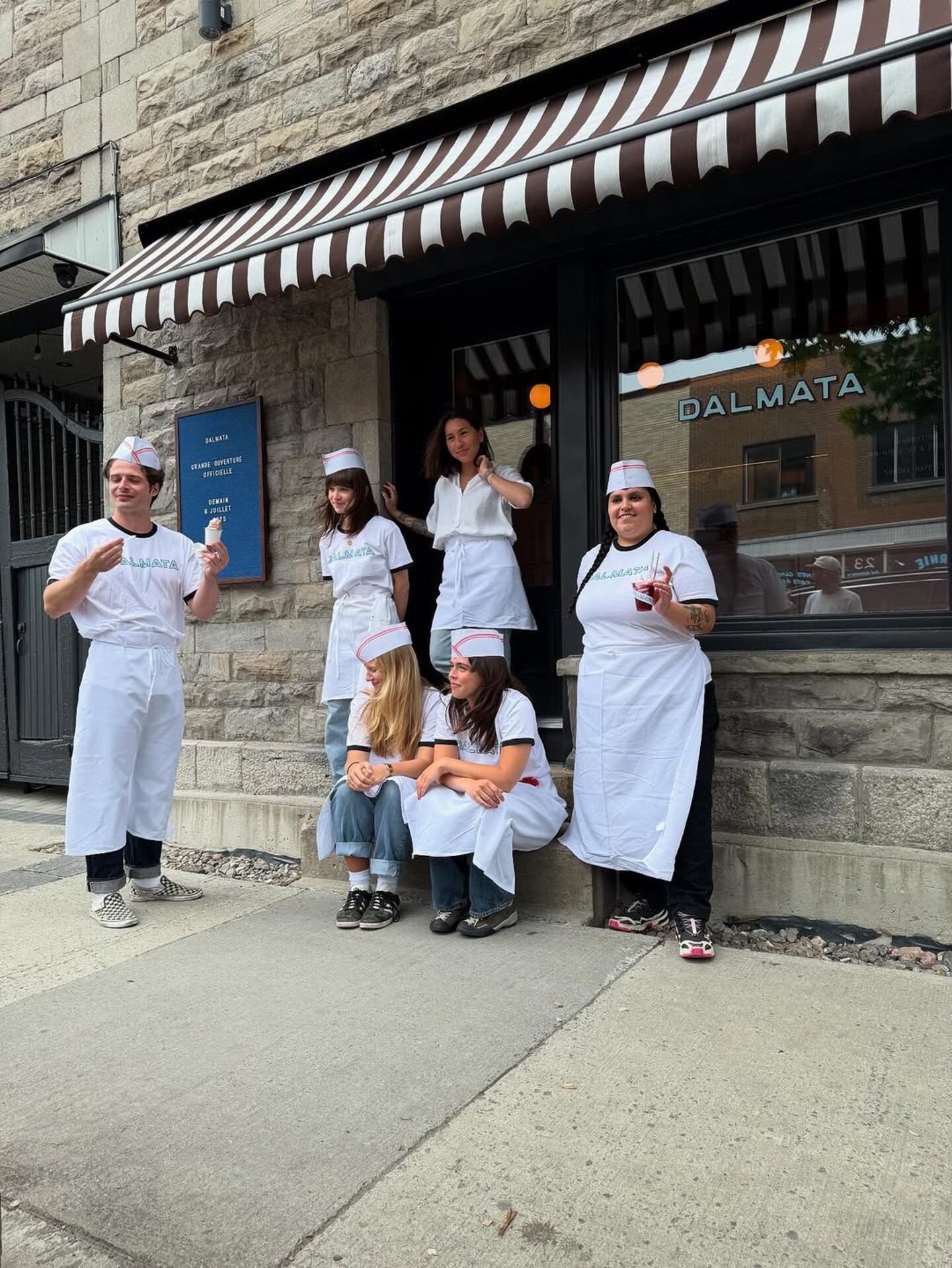 Un nouveau bar laitier de gelatos vient de s’installer à Montréal et ça ...