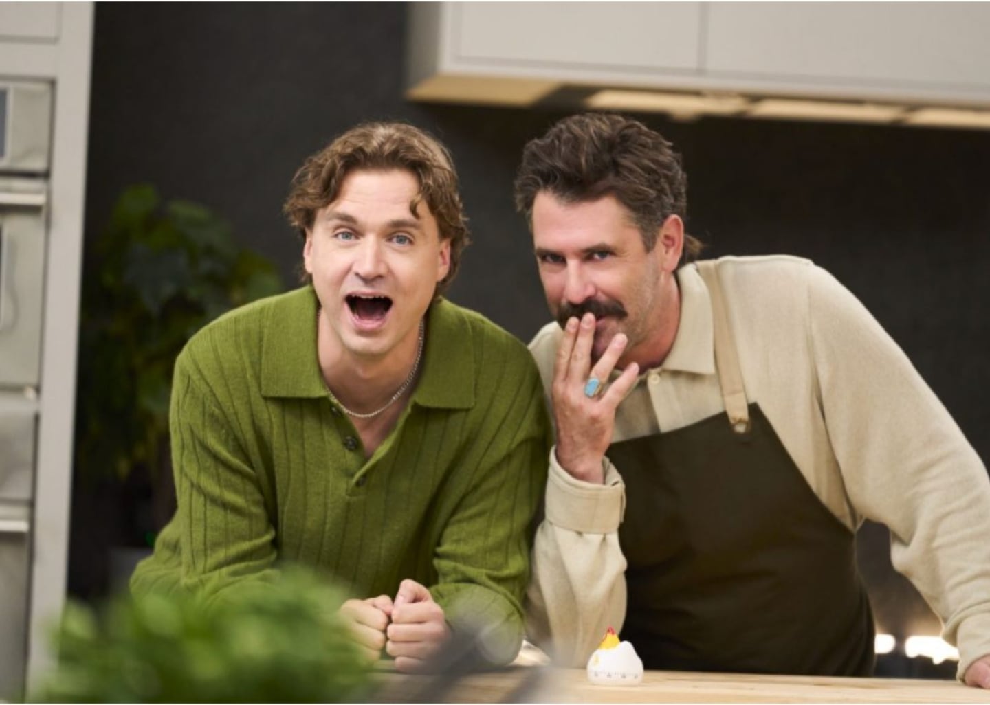 Découvrez TOUS les invités de la nouvelle émission de cuisine d’Arnaud Soly