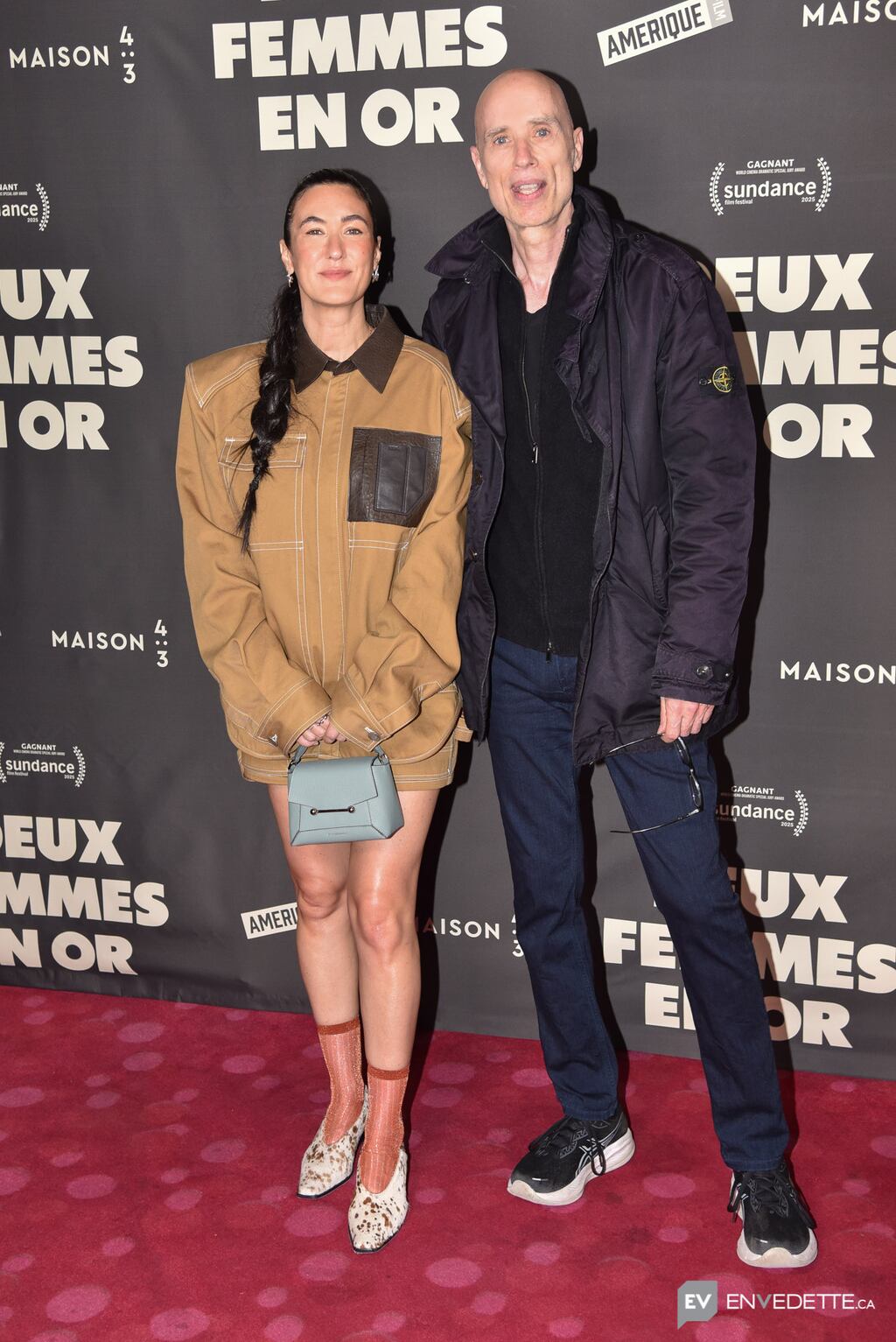Karine Gonthier-Hyndman pose fièrement avec son oncle connu sur le ...