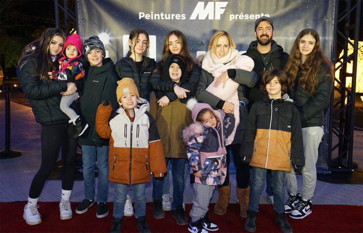 La famille Groulx: De rares photos de leur 12e bébé!