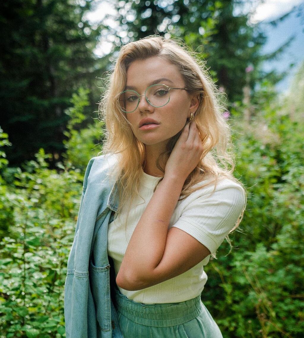 Découvrez Calm, le vidéoclip pop sexy de Clodelle d'OD dans l'Ouest