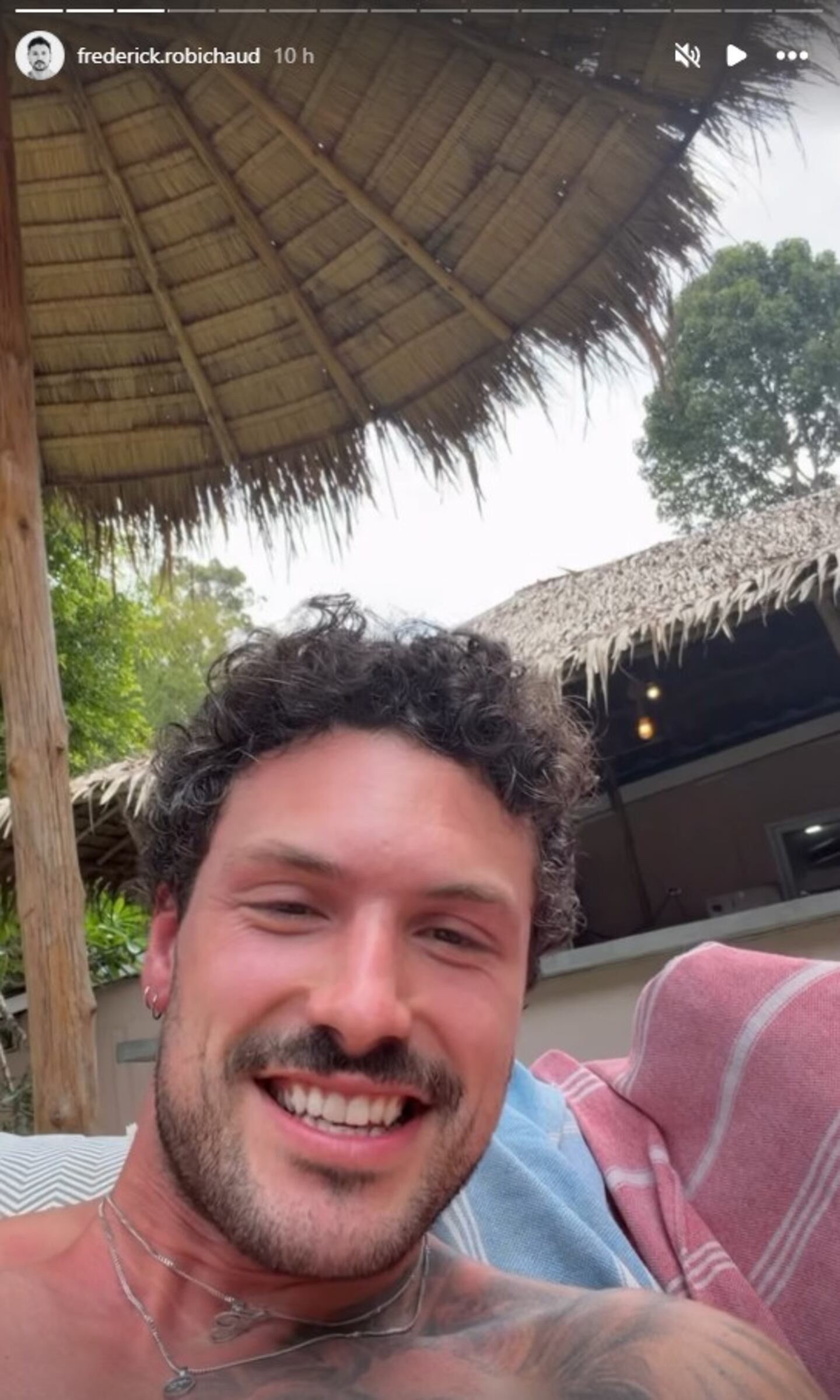 Frédérick Robichaud se fait masser en Thaïlande et ça ne se passe pas ...