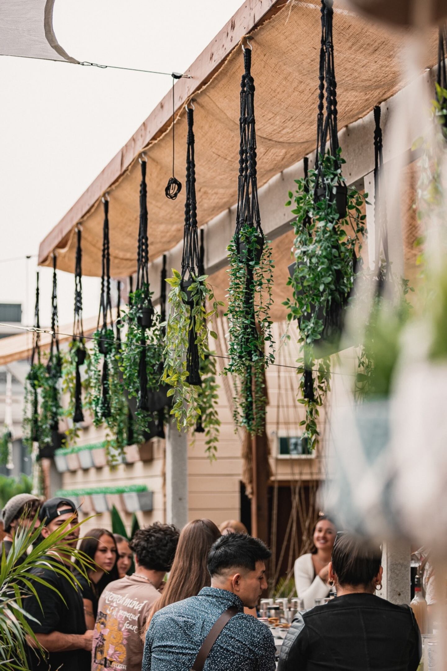 Cette terrasse de la rue St-Laurent vous fait voyager au Mexique!