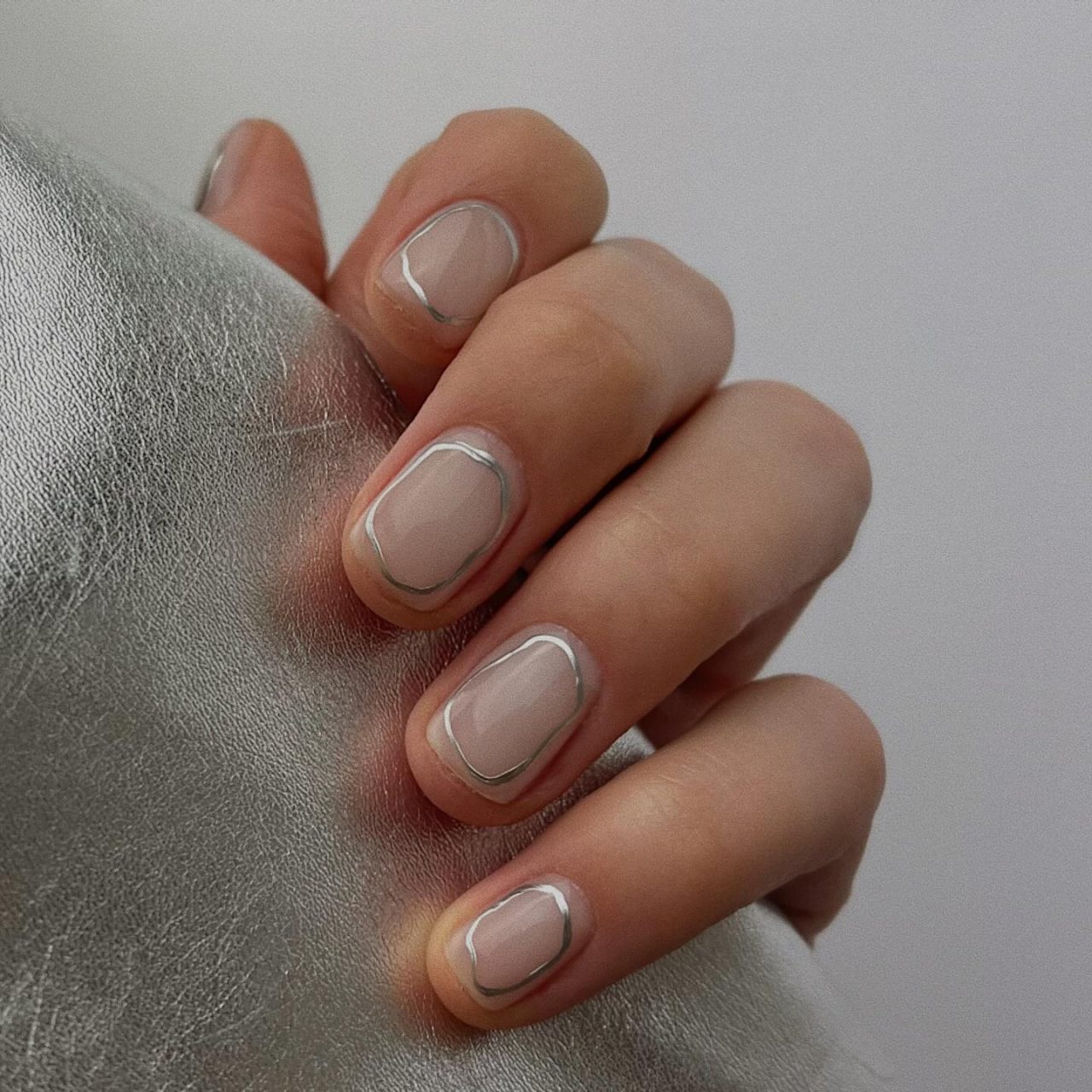 Les 12 tendances manucure incontournables de 2024