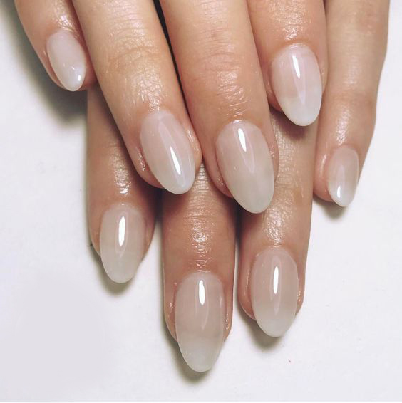 Les 12 tendances manucure incontournables de 2024