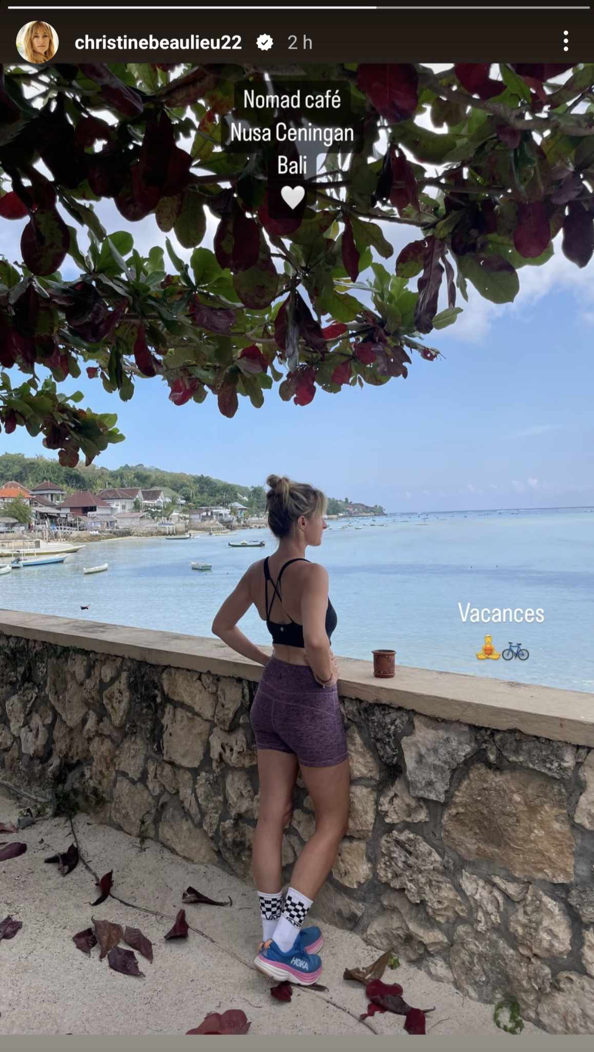 Christine Beaulieu respire la sérénité dans cette tenue de sport